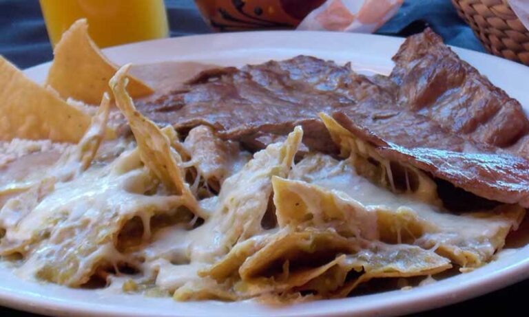 Chilaquiles Mexicanos - Receta bien explicada